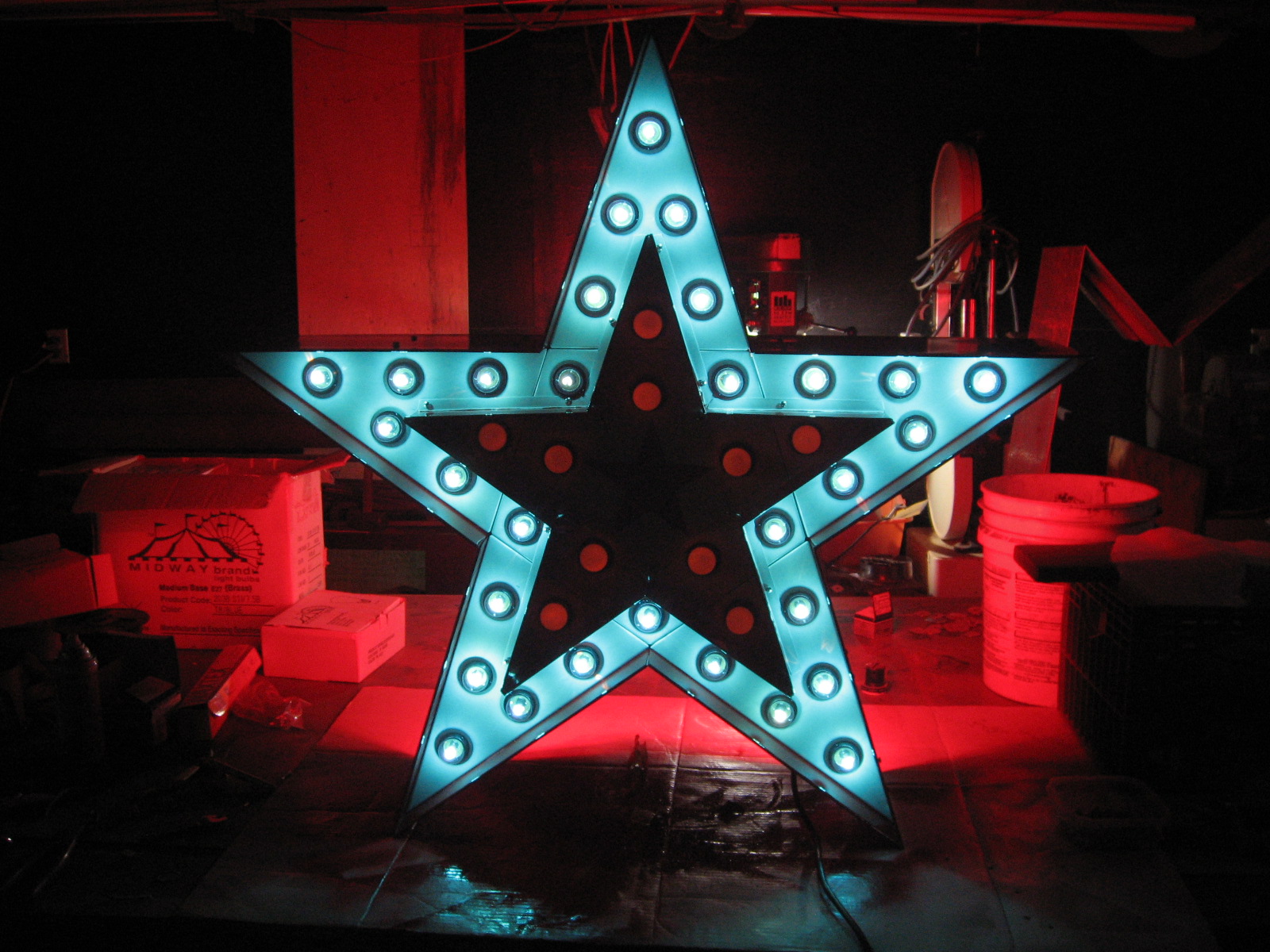 HEAVY METAL WORKS: Vintage Style Star Sign