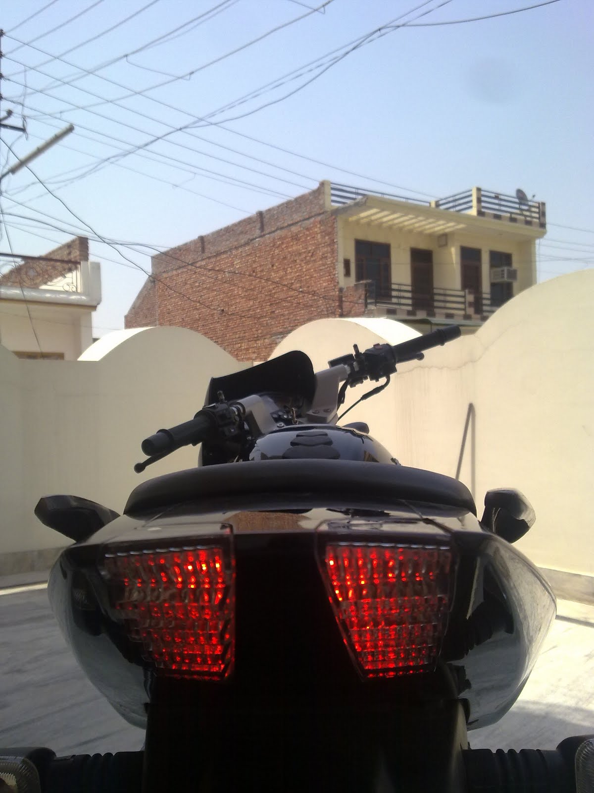 Fun,Automobiles,Drawings,Paintings: Bajaj Pulsar 150 DTS-i