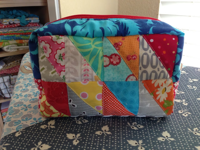 dream quilt create: Patchwork Please! Triangle Patchwork Box Pouch