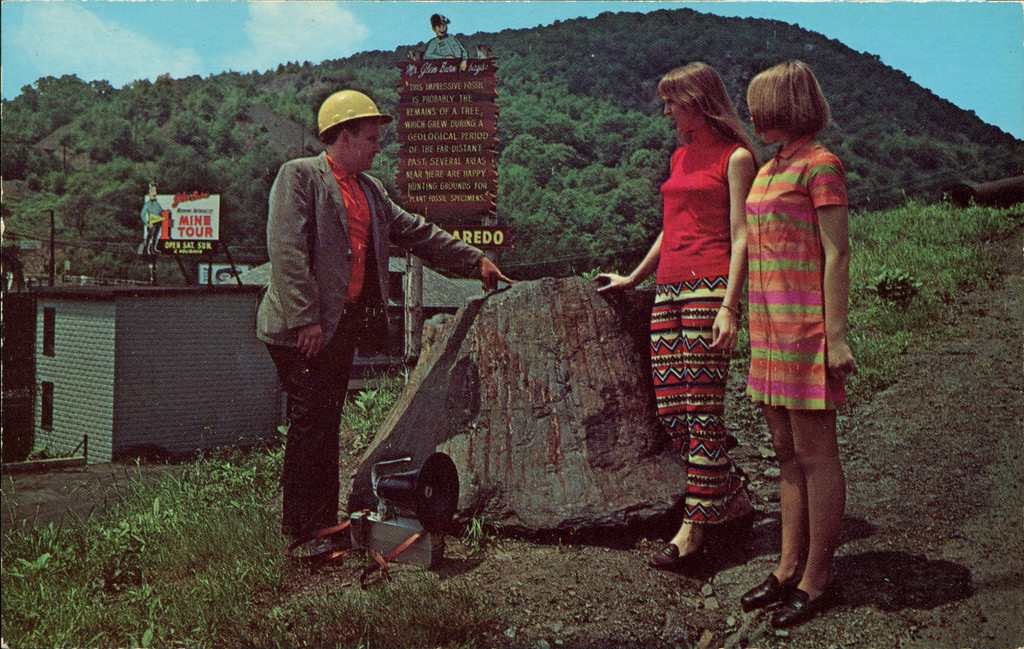 51 Wonderful Postcards That Show Everyday Life of Americans From ...