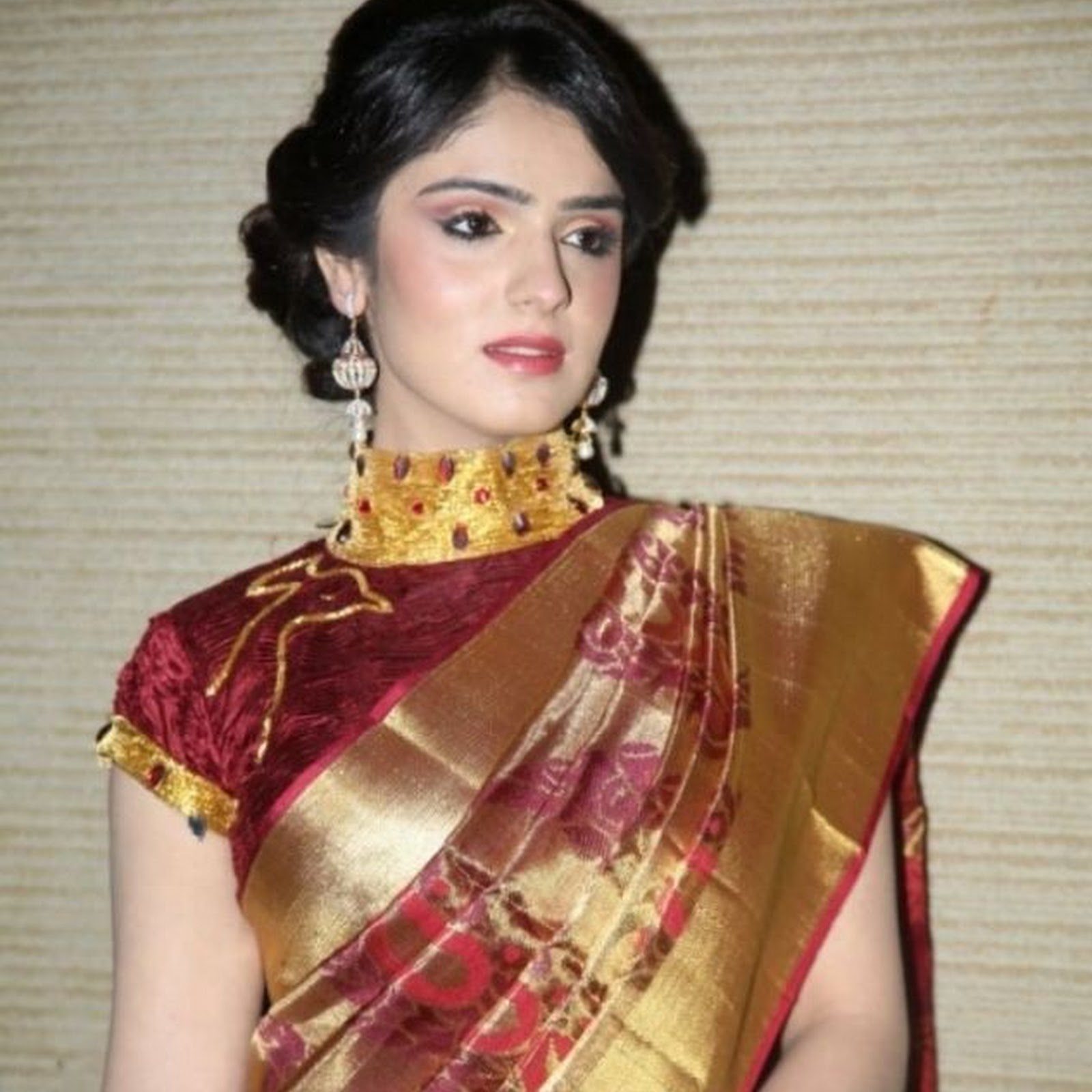 Shefali Sharma Beautiful Indoor Photoshoot - Sareejem Actress Images