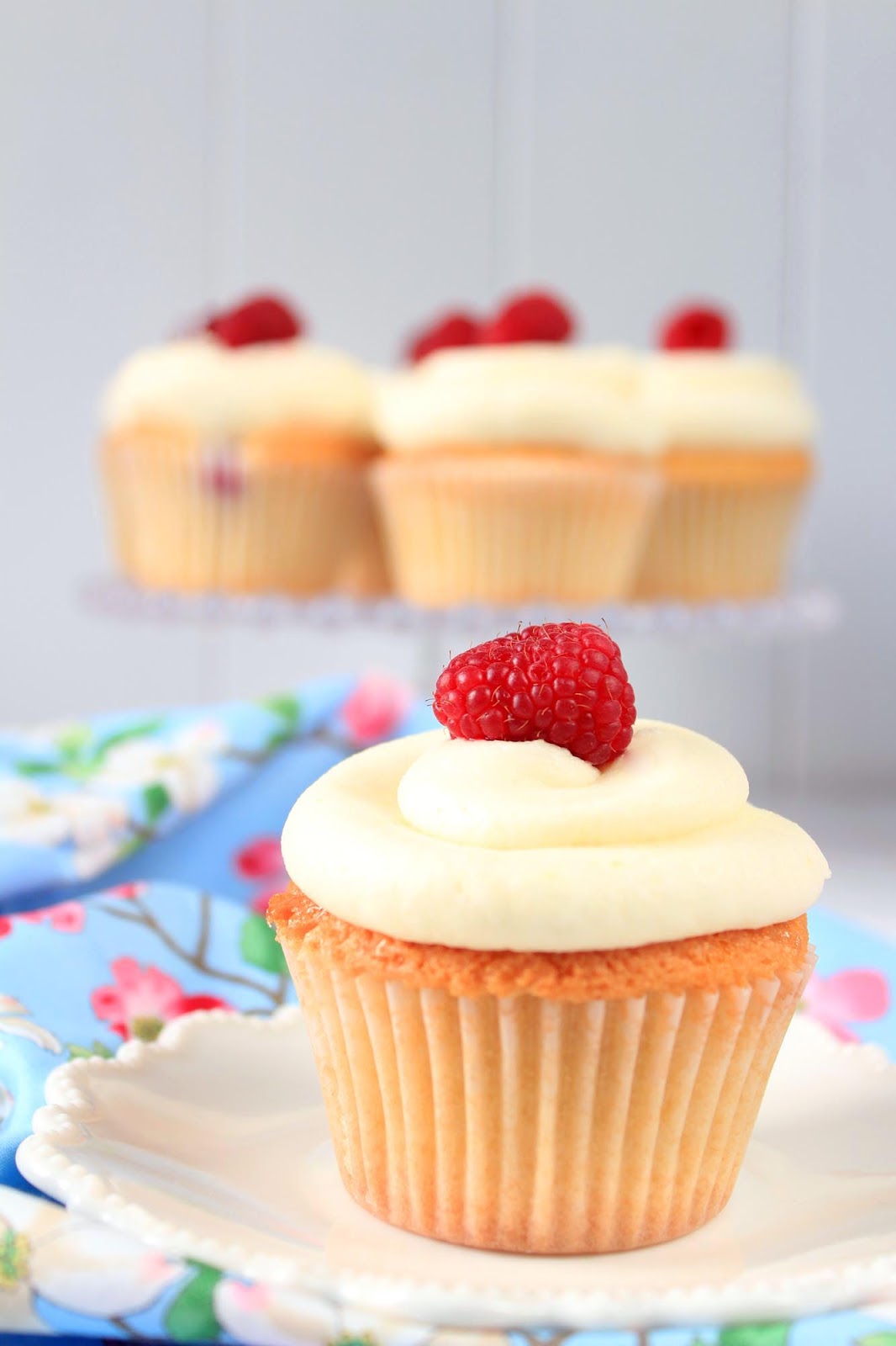 Cupcakes de limón y frambuesa | Postreadicción: Cursos de pastelería ...
