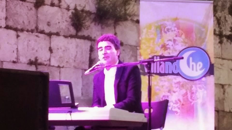 ARTEria.: Alberto Domínguez y su piano por Valladolid