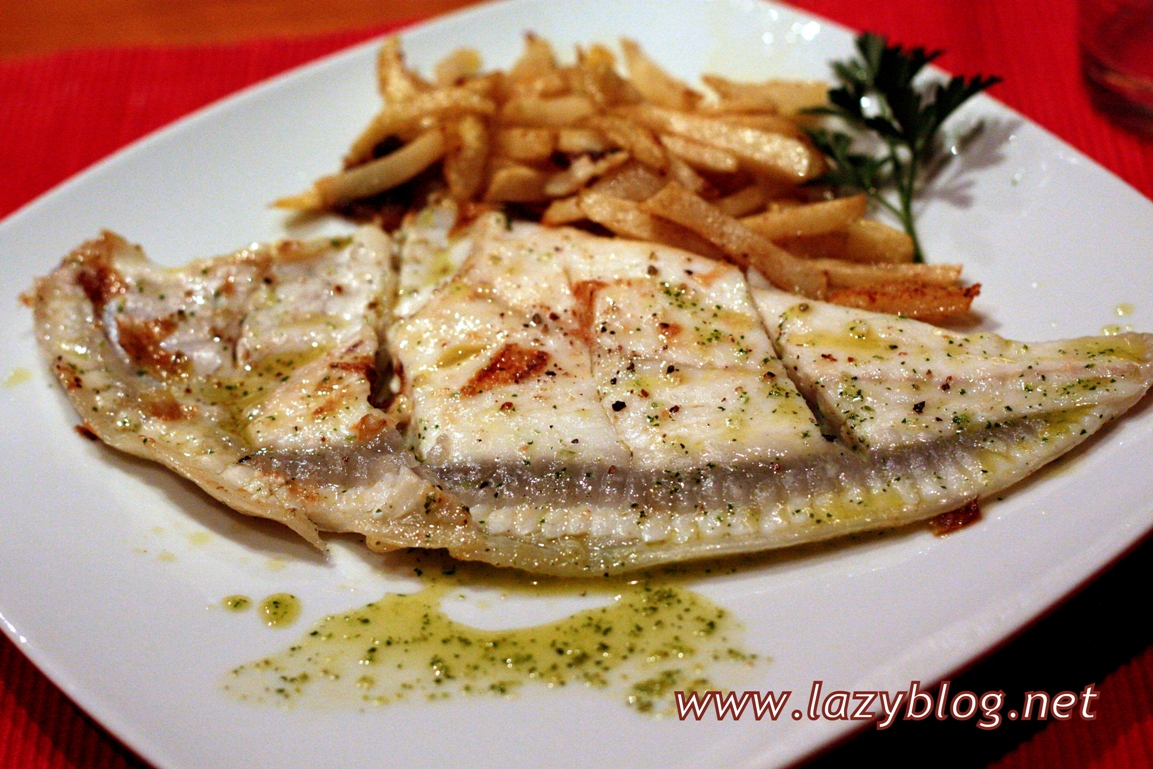 Rodaballo a la plancha, con aceite de rúcula y pimienta negra