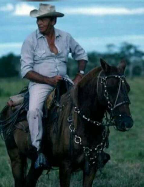 ROBERTO SUÁREZ GÓMEZ Y SU IMPERIO CONSTRUIDO CON EL NARCOTRAFICO | Historias de Bolivia