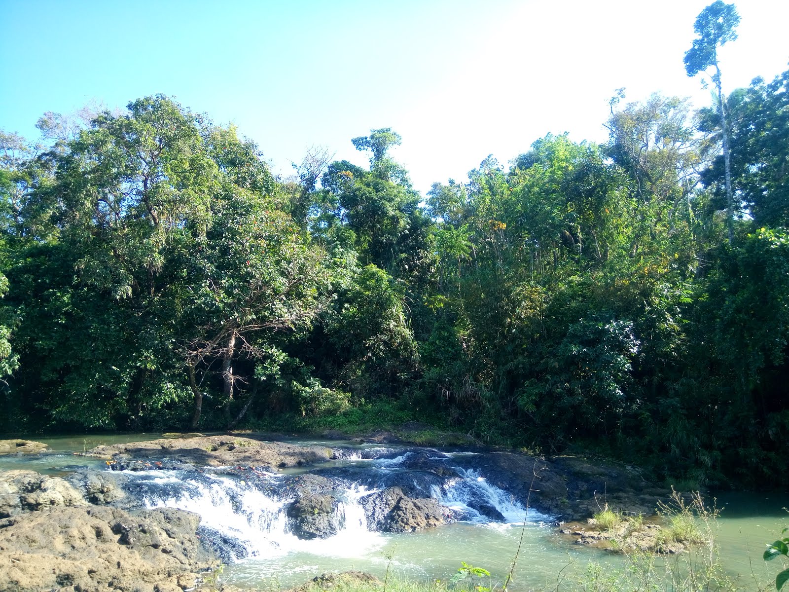 bellejohn aime voyager: Hulugan and Aliw Falls Luisiana, Laguna