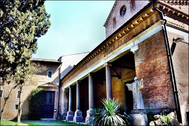 Hotel Montecarlo Roma: Abbazia delle Tre Fontane