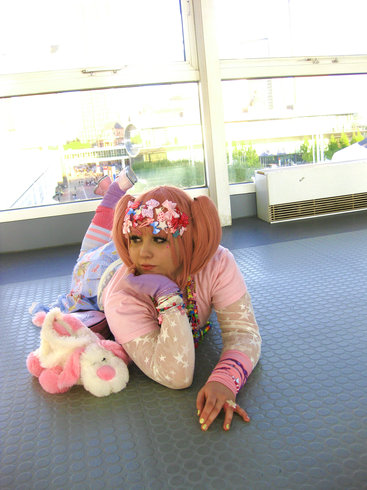 Swirly Purple and Green Crayons: How to: Decora for Beginners