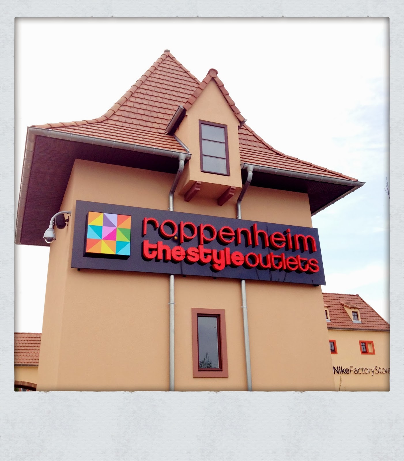 Hello Girls - What's new?: Roppenheim=> le temple de toutes les accros ...