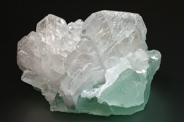 Crystals and Gemstones: Types - different colours of Fluorite stone and ...