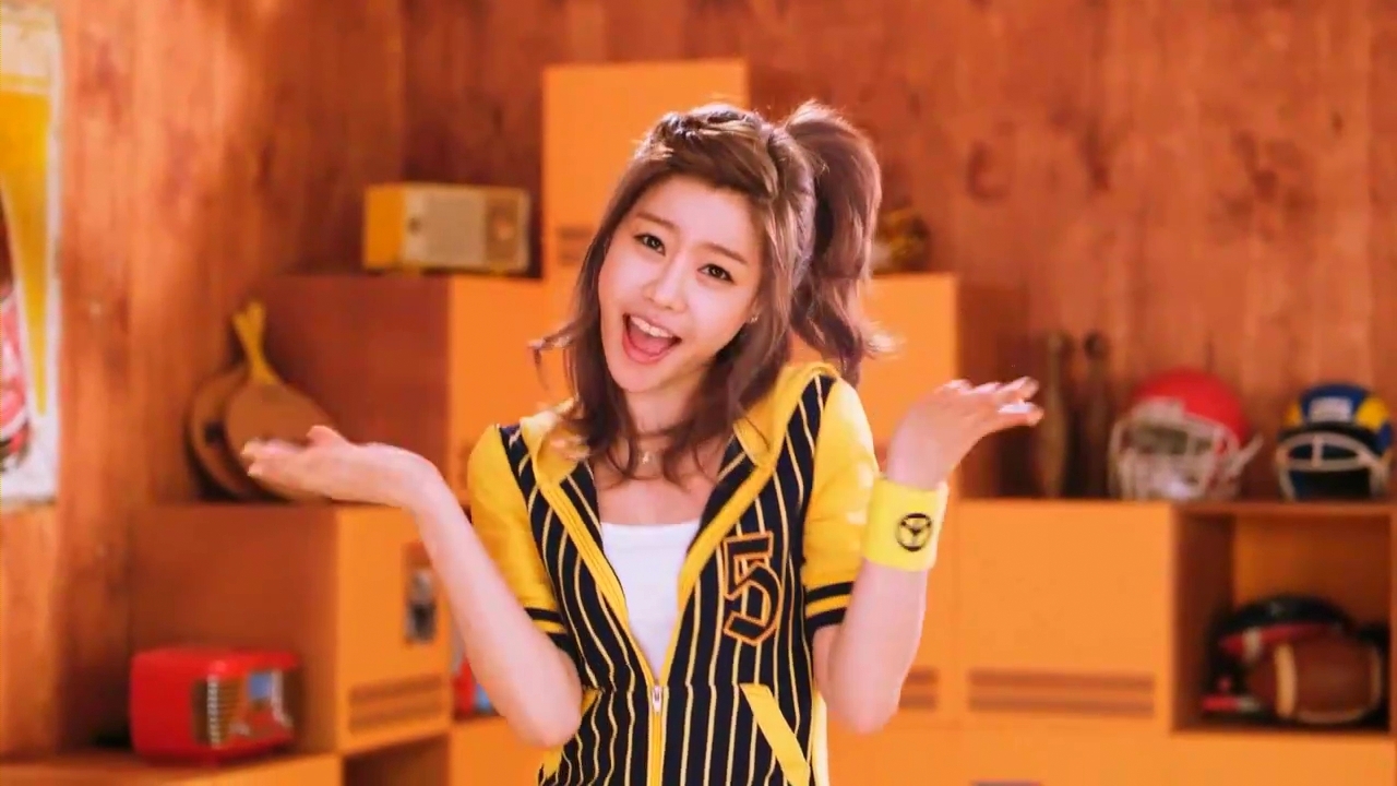 ∞ K-Pop Screencaps : Girl's Day 걸스데이「Twinkle Twinkle 반짝반짝」