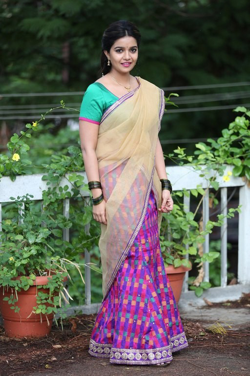 Heroine Swathi Reddy New Stills in Saree