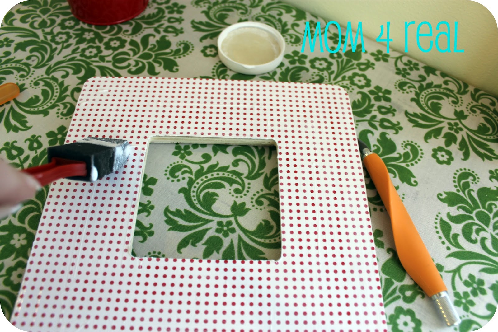 DIY Decoupaged Picture Frames w/ Clips - Mom 4 Real