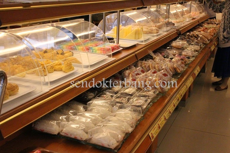 Sendok Terbang: SWISS HOUSE BAKERY SEMARANG