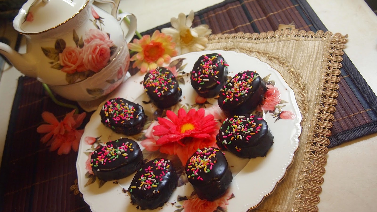 LUWEEH KITCHEN : Polvoron ( Chocolate Coated)