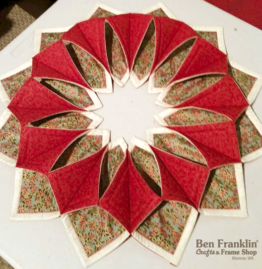 Ben Franklin Crafts and Frame Shop, Monroe, WA: Fold 'N Stitch Wreath