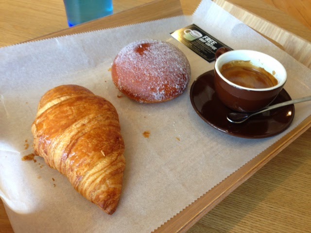 HowChow: Tous les Jours Opens On Rte 40; A Top-Notch Bakery And Coffee ...