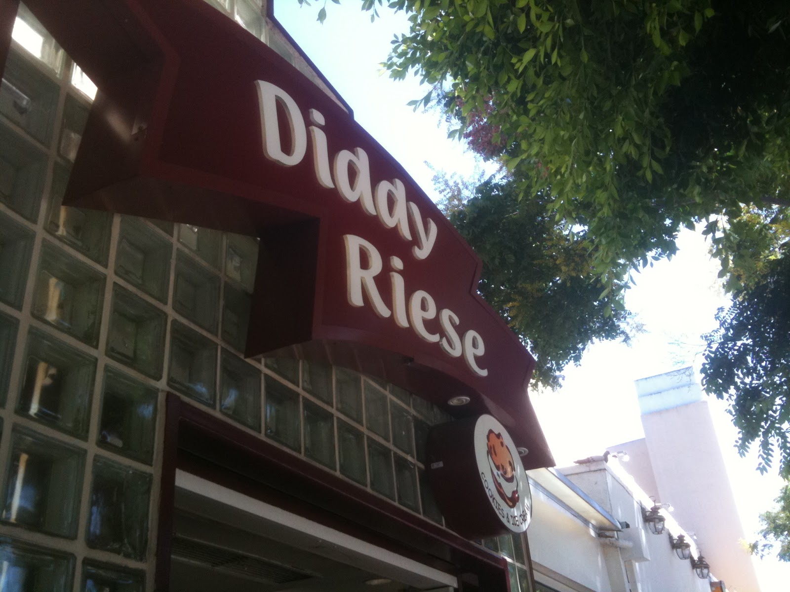 Eat Like a Champion: Diddy Riese: I Can't Quit You!!!!