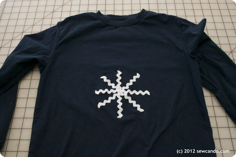 Sew Can Do: Trim The Tee Craft Along Week 3: Rick Rack Snowflake Shirt