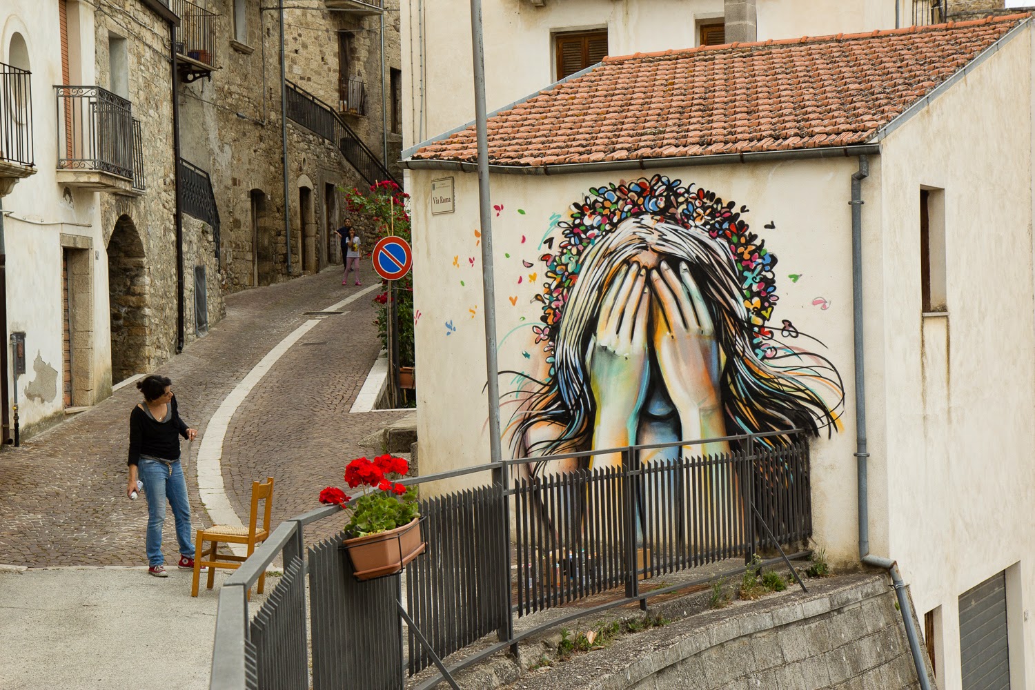 Alice paints a series of pieces in Civitacampomarano, Italy ...