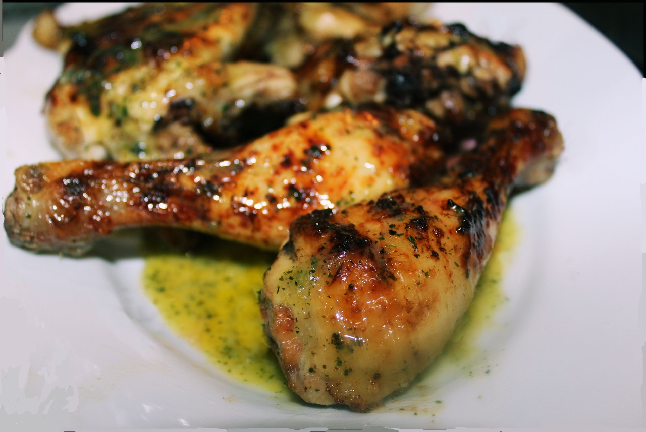 Frango no Churrasco com Manteiga de alho e coentros