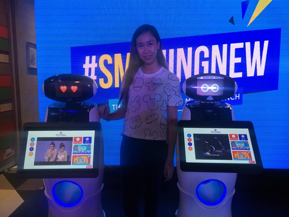#HeySAM First-Ever Robotic Customer Service Spotted at SM Megamall ...