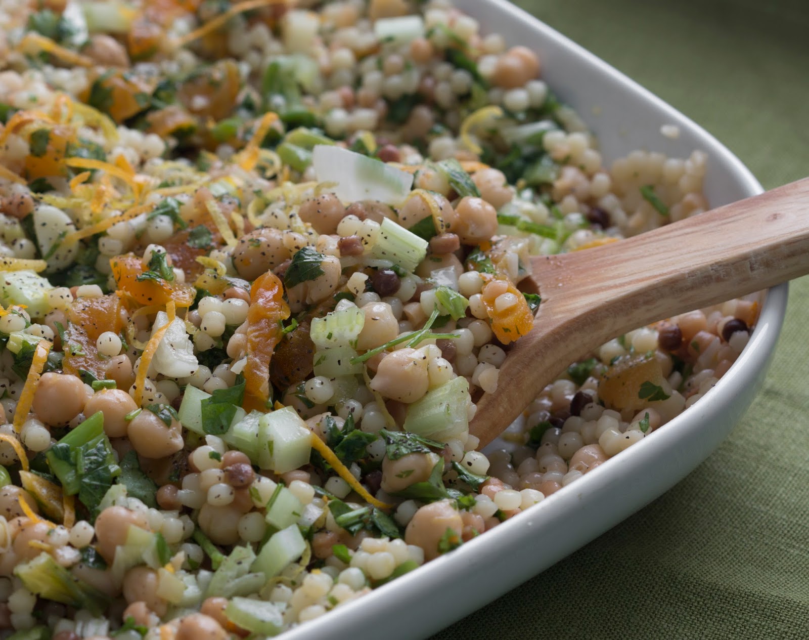 mani in pasta: Insalata fregola e ceci - Giant Couscous and Chickpea Salad