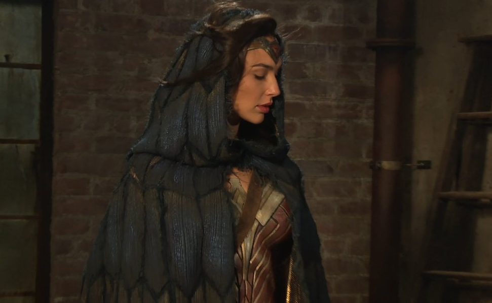 It's All About the Cloak in WONDER WOMAN Behind the Scenes Image