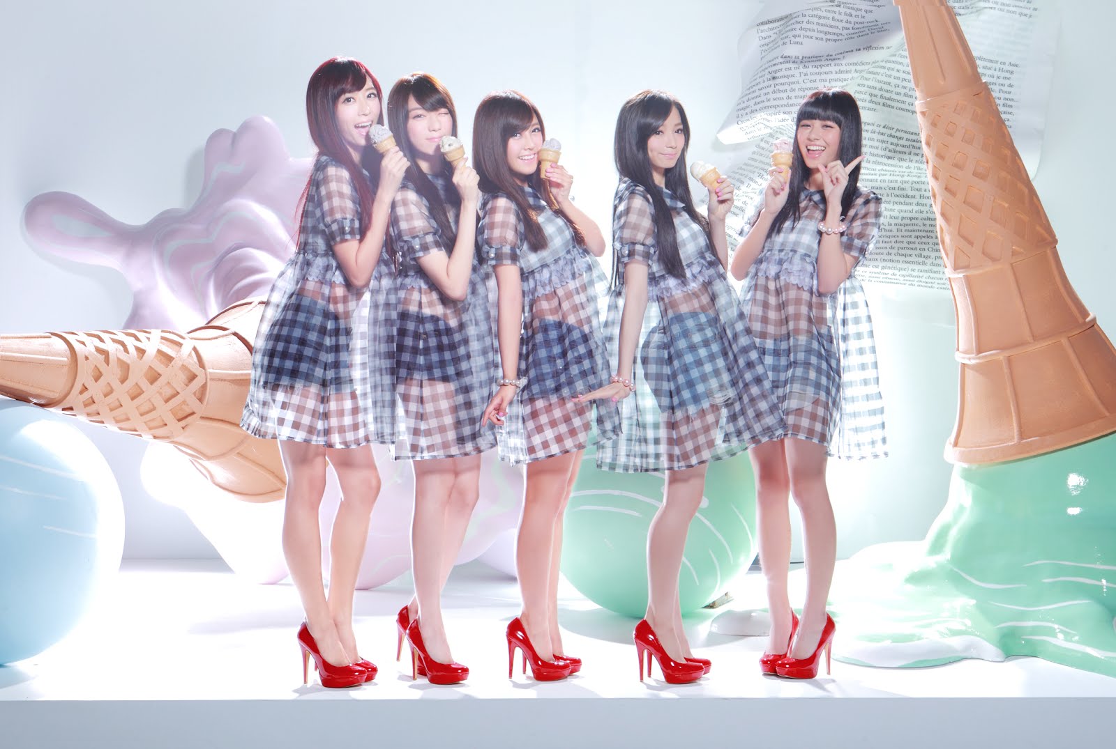 Popu Lady靠床墊剷肉 榨出23吋小蠻腰 - WoWoNews