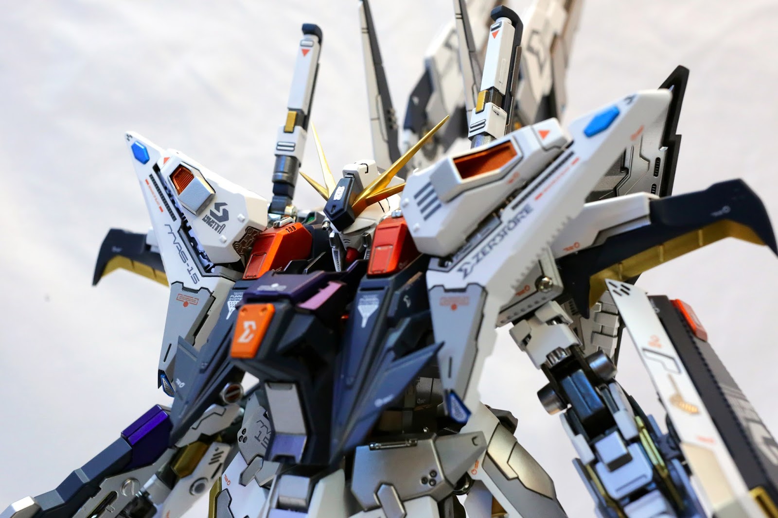 Custom Build : 1/100 RX-105 XI Gundam + Full Led Mod
