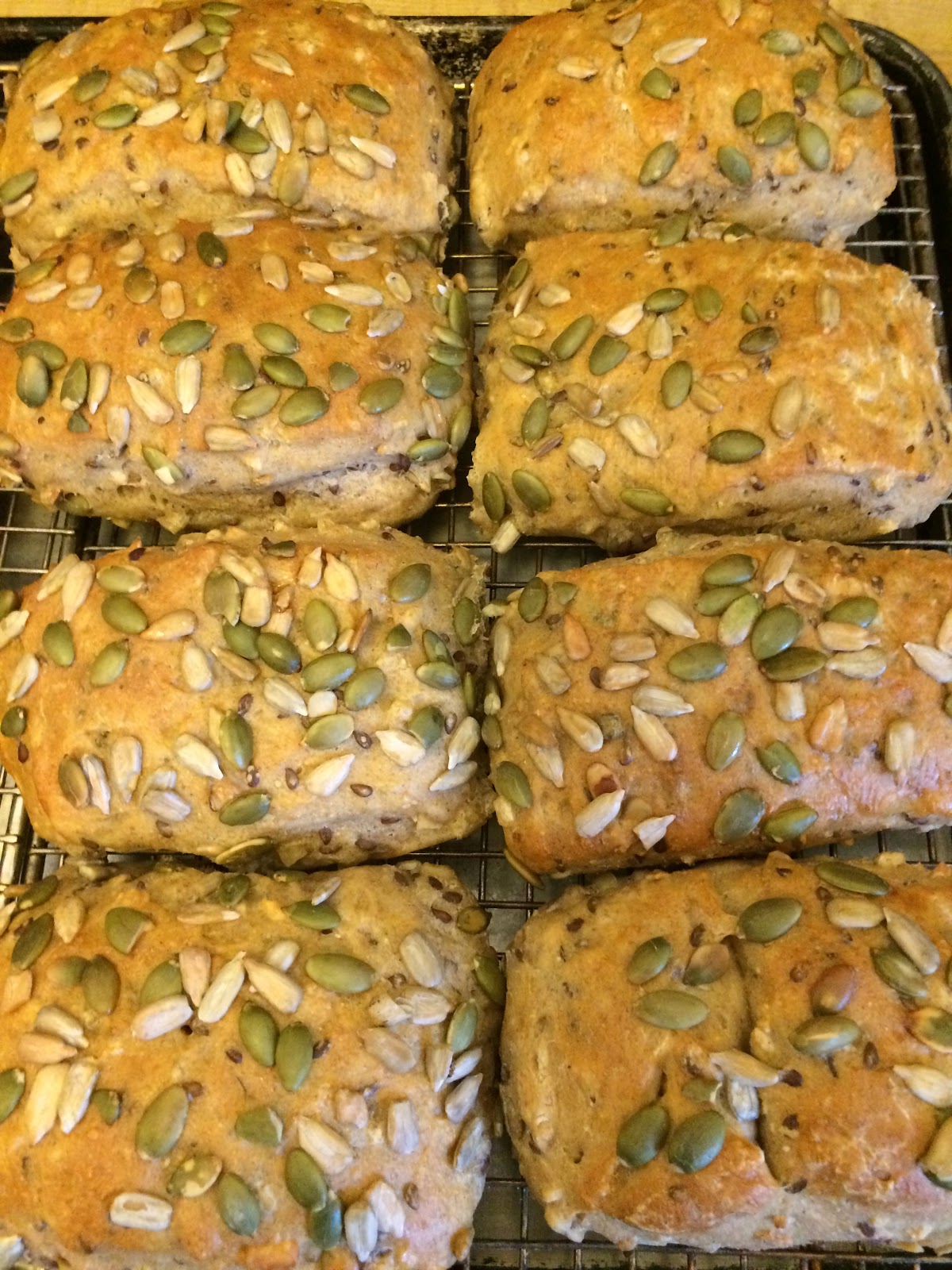 Nana's Blue and White Dishes: Seeded Rye Rolls