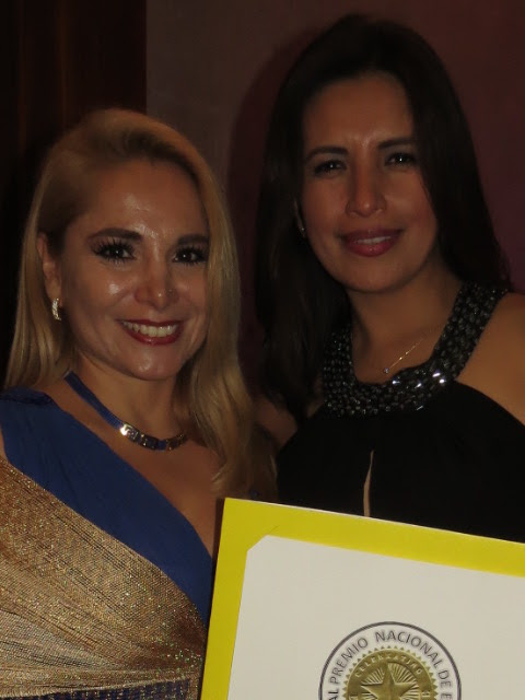POR TU PUERTA: ALEXA ARCADIA Y ALMA ROSA ROJAS MUJERES DE EXITO