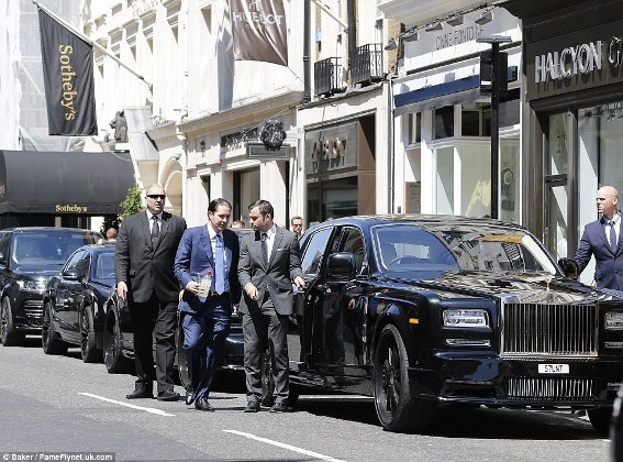 Photos: Billionaire James Stunt goes on a shopping spree in London with ...