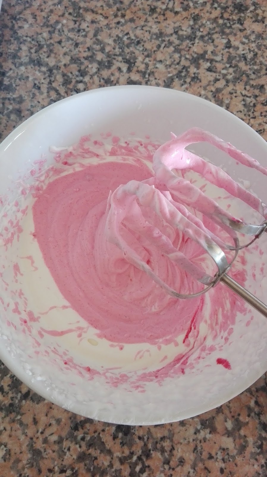 Handmade Love: Recheio corneto de Morango/ Strawberry flavor filling