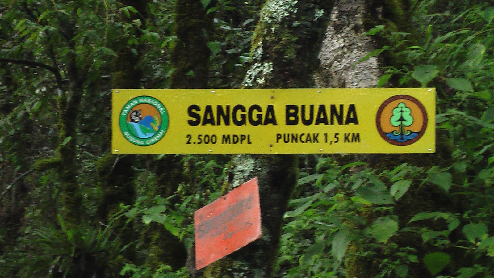 Objek Wisata Gunung Sanggabuana Karawang ~ Karawang Palace