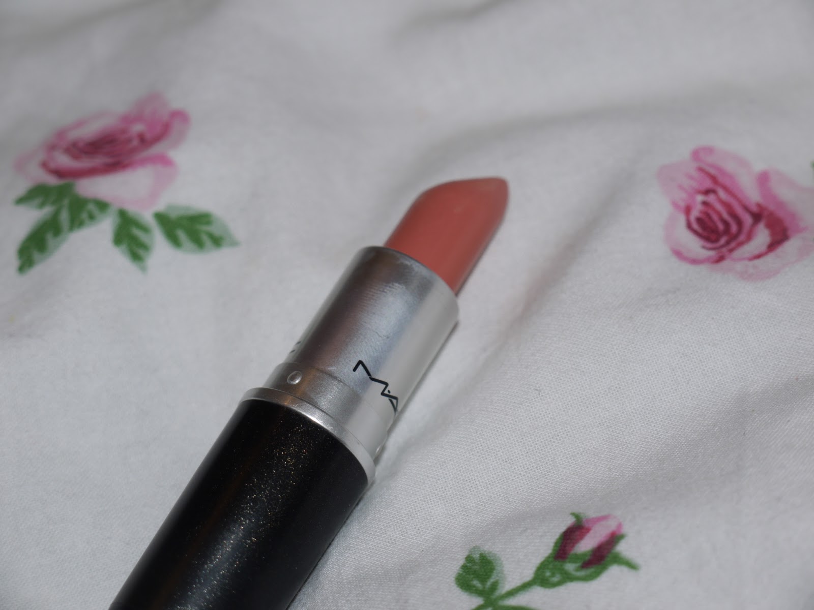 Rodicas Boutique: MAC Hue