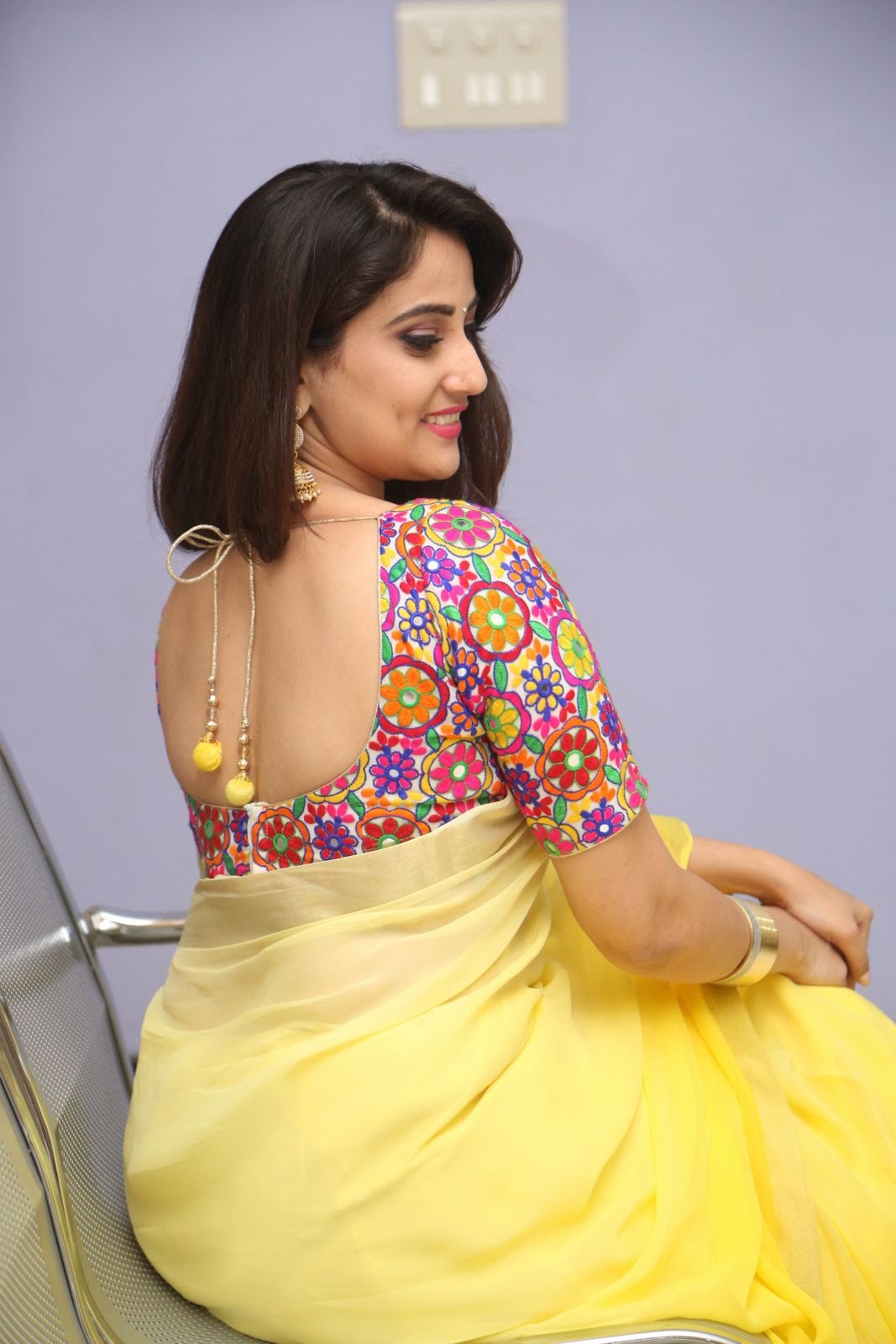 Anchor Manjusha latest dazzling photos gallery