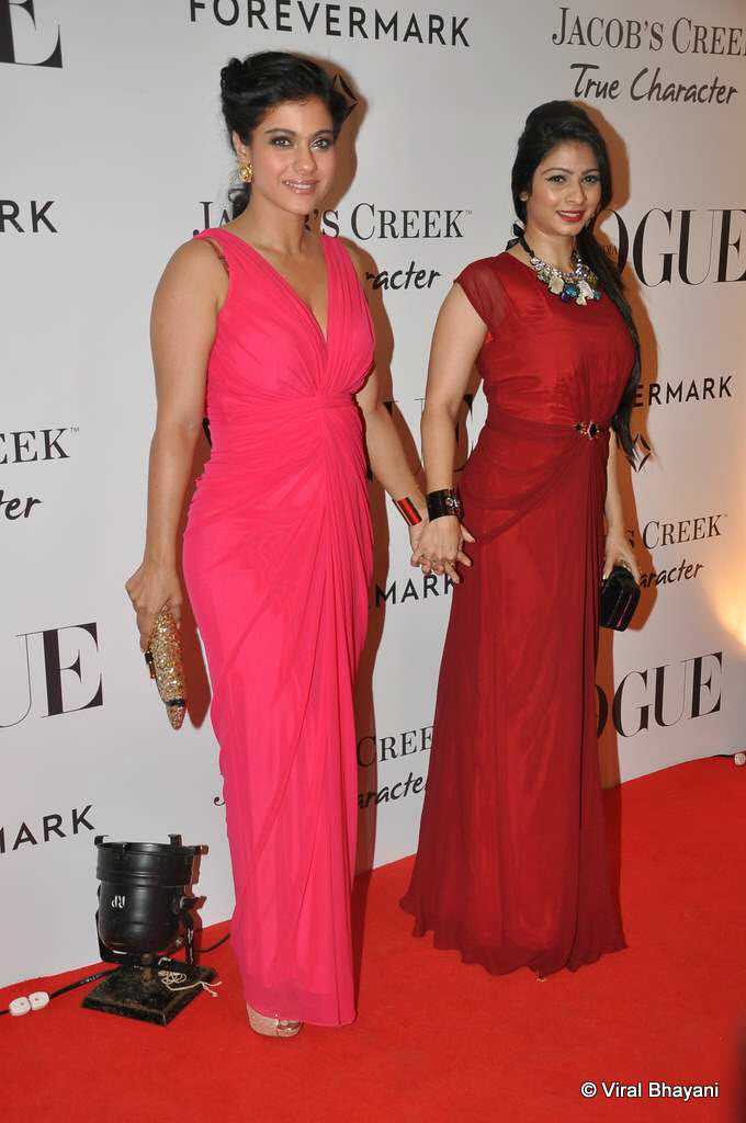 eShowBiz: Kajol With Her Sister Tanisha Mukherjee