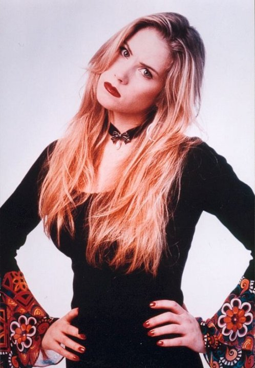 RightRough: Kelly Bundy