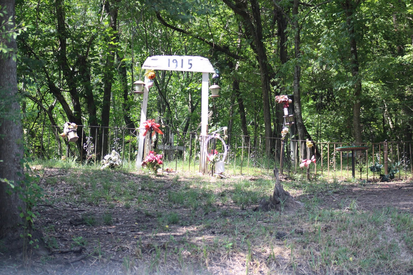 Hollier on da Bayou: Swamp Legends, Voodoo Queen of Manchac Swamp ...
