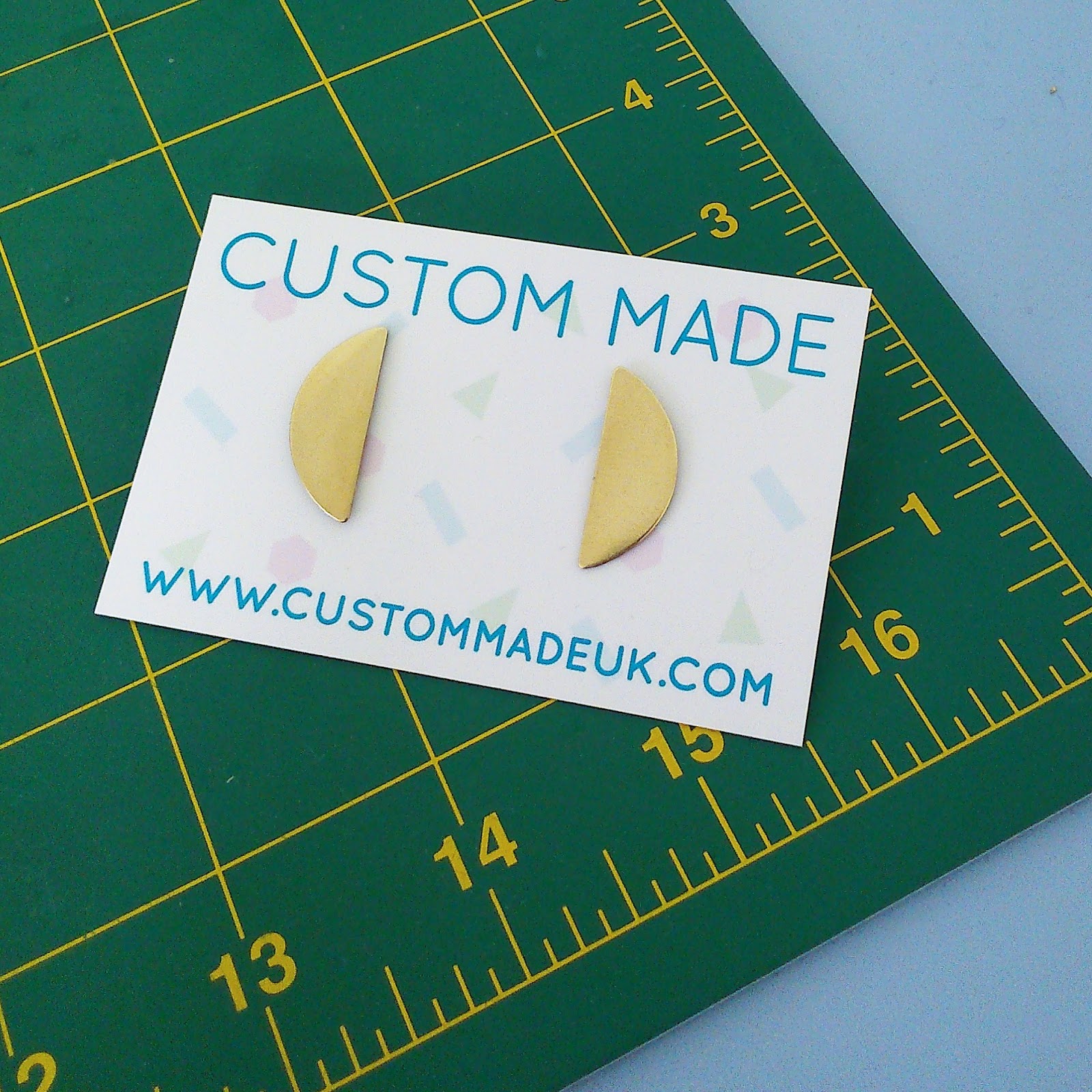 Custom Made Chitter Chatter!: Design times...