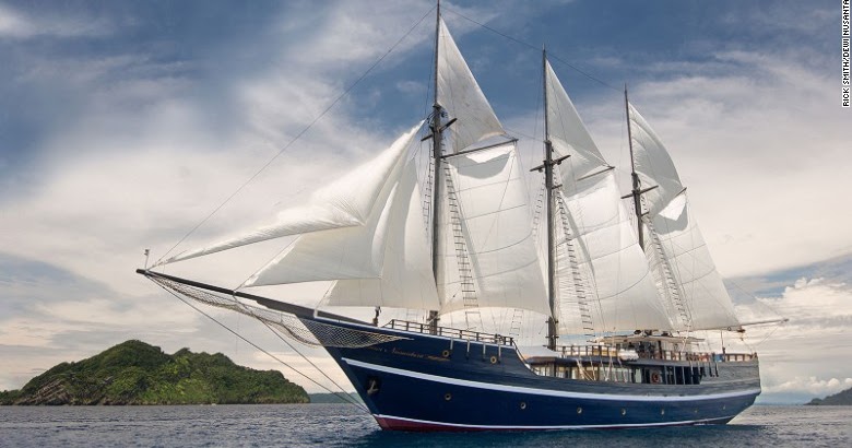 The Dewi Nusantara (Indonesia) Kapal Perahu Tradisional Termewah Di ...