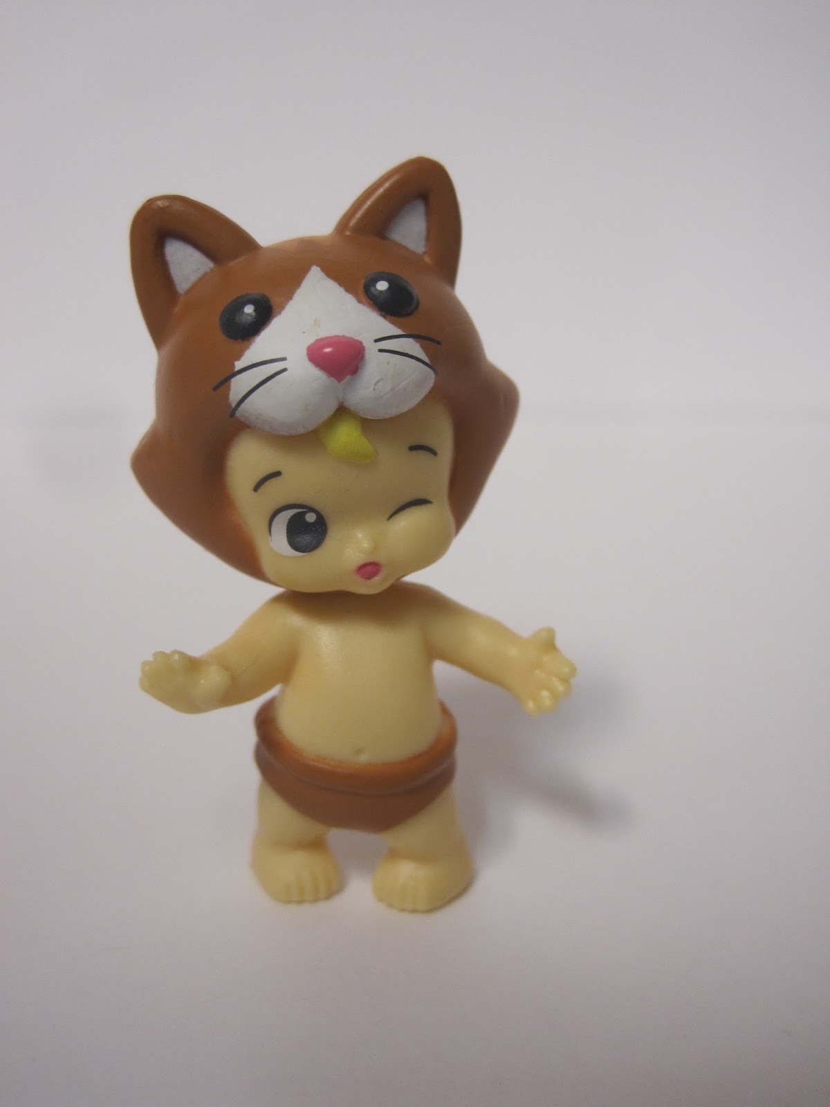 Never Grow Up: A Mom's Guide to Dolls and More: Moose Toys "Twozies" Review