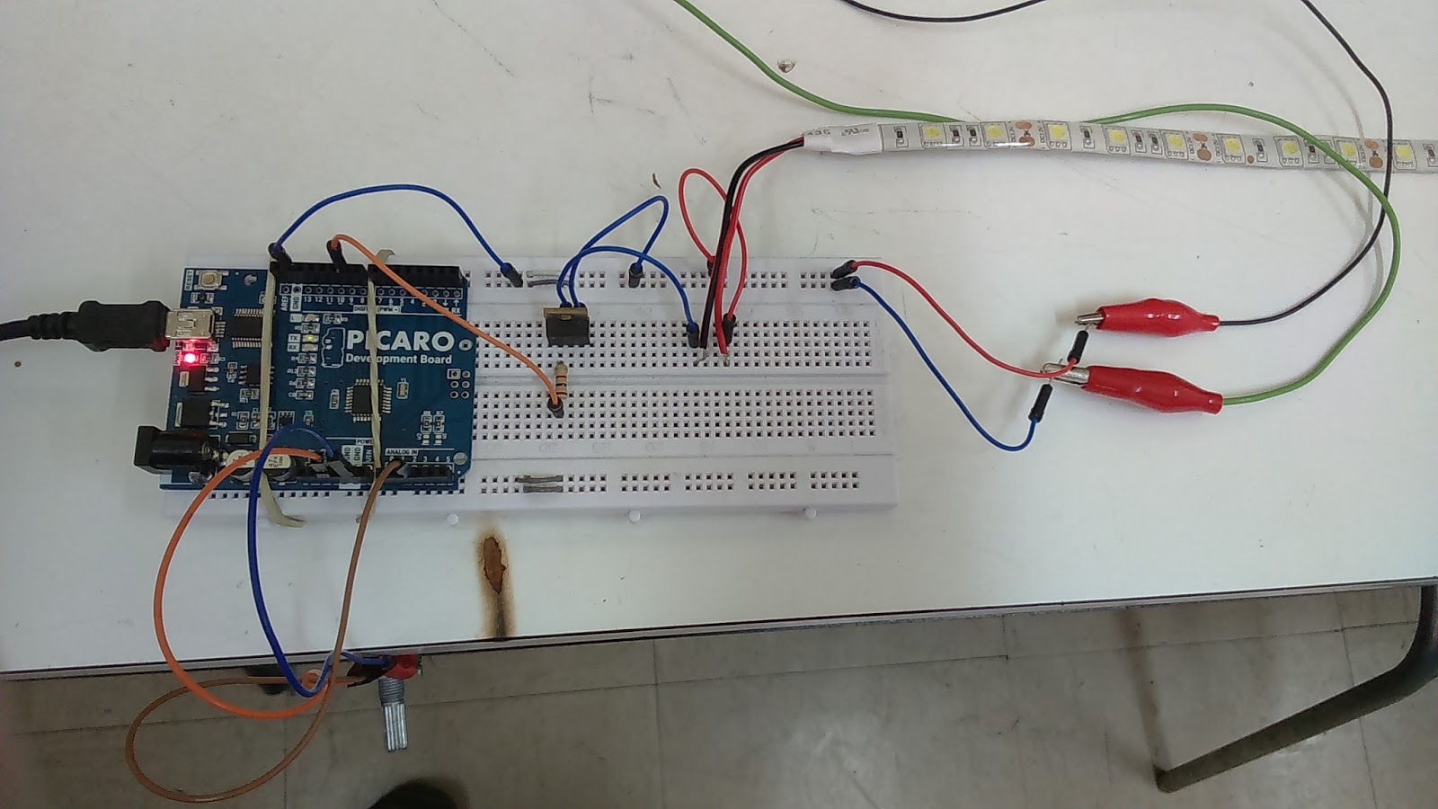 Seba Electronic Labs: [Arduino 13] Controlar LED Strip (tira LED) con potenciómetro