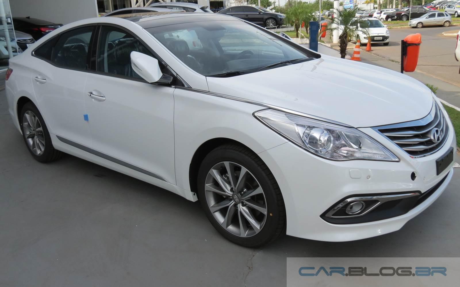 Hyundai Azera V6 3.0 x Jetta TSI 2.0: qual é mais potente?