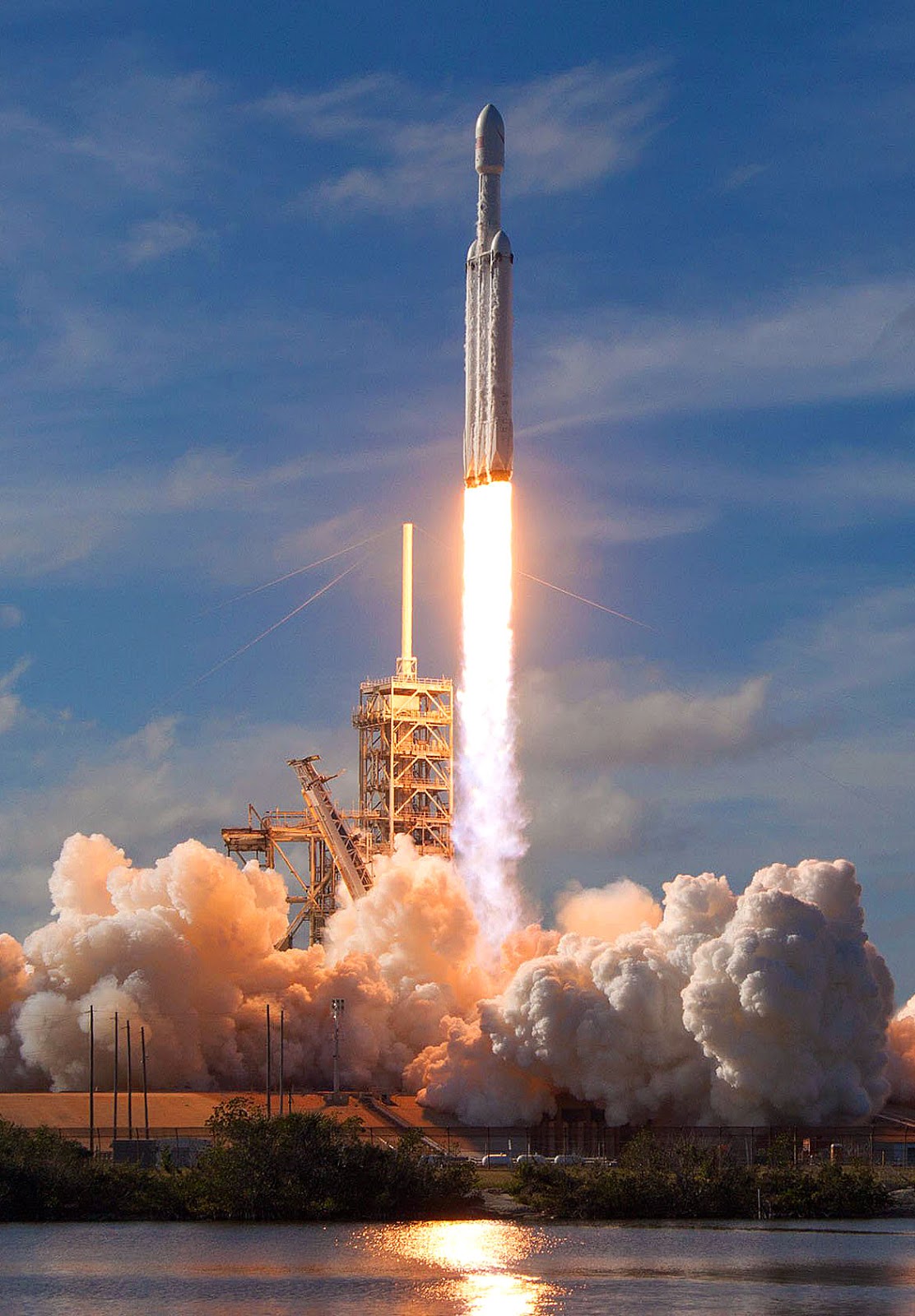 Welcome to RolexMagazine.com: Falcon Heavy Inaugural Test Flight