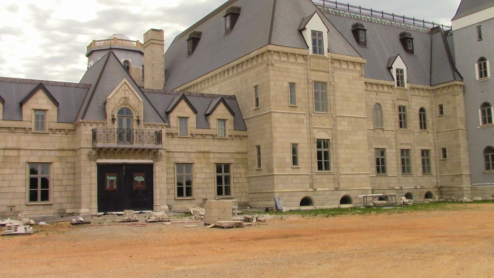 Château Pensmore in Highlandville, MO : Pensmore Mansion Update May ...
