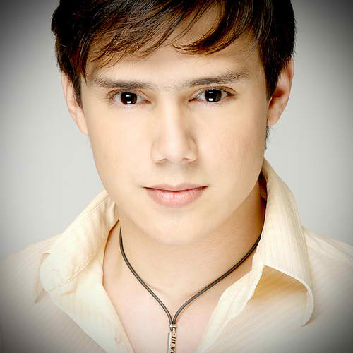 Hot Pinoy Showbiz: Patrick Garcia, May Paki-usap Kay Luis Manzano