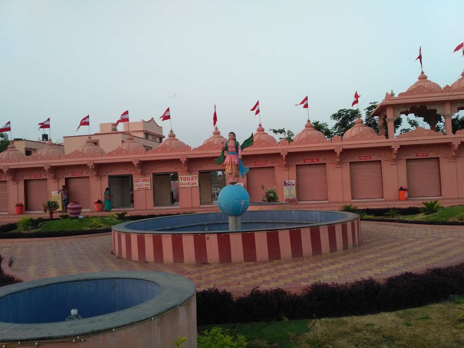 Nilkanth Dham Swaminarayan Temple-Sahjanand Univers in Poicha Gujarat India
