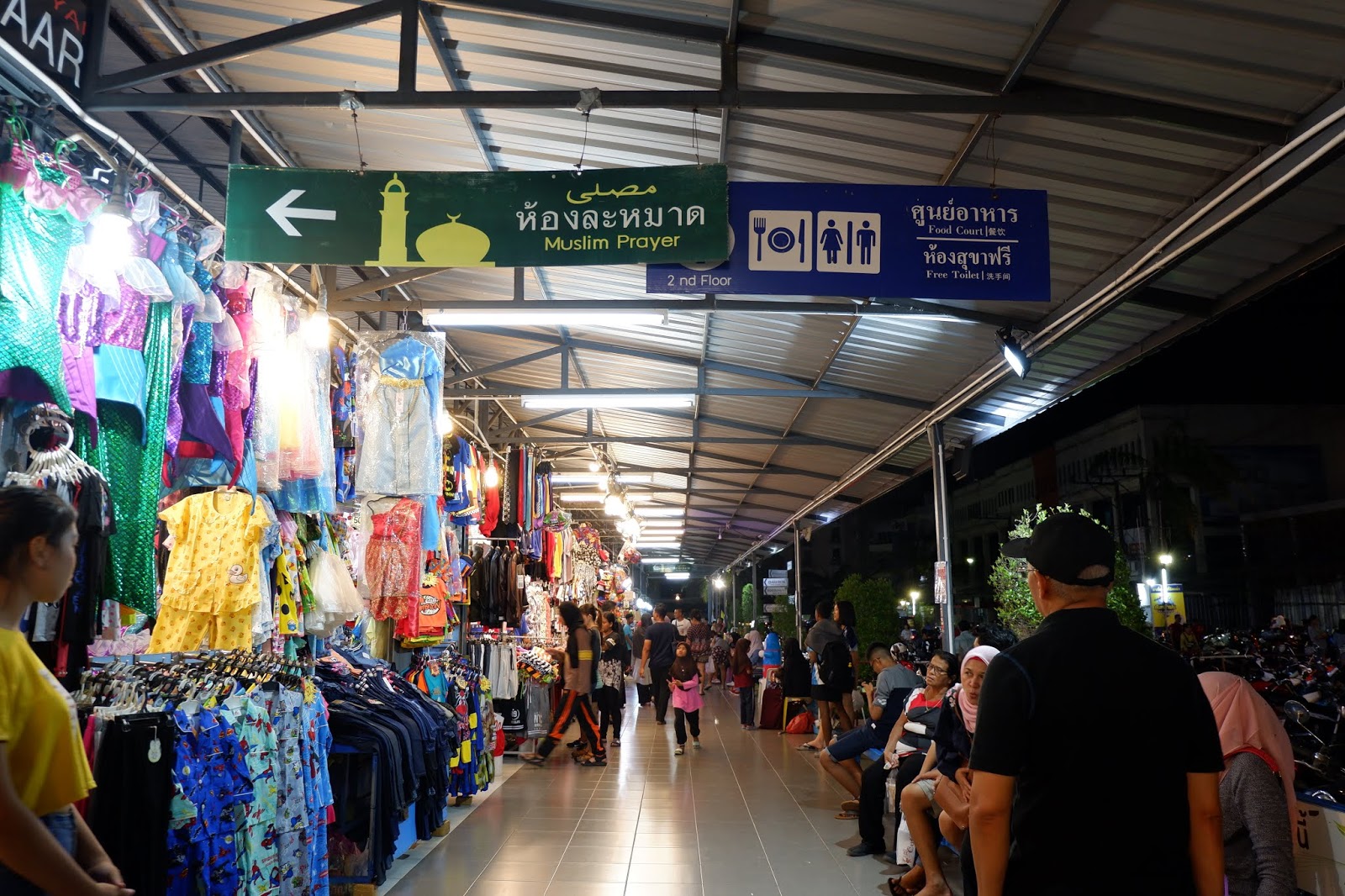 My Life Abroad: Hatyai Trip : Shopping di Asean Night Market dan ...